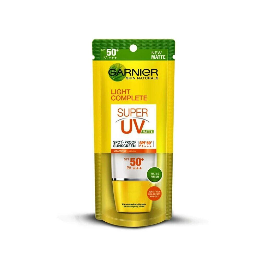 Garnier Light Complete SPF50+ Super UV Sunblock 15ml – RIOS